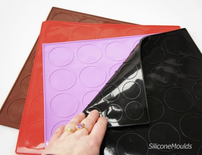 *RED* - The Revolutionary Double Sided Macaron Mat Silicone Moulds